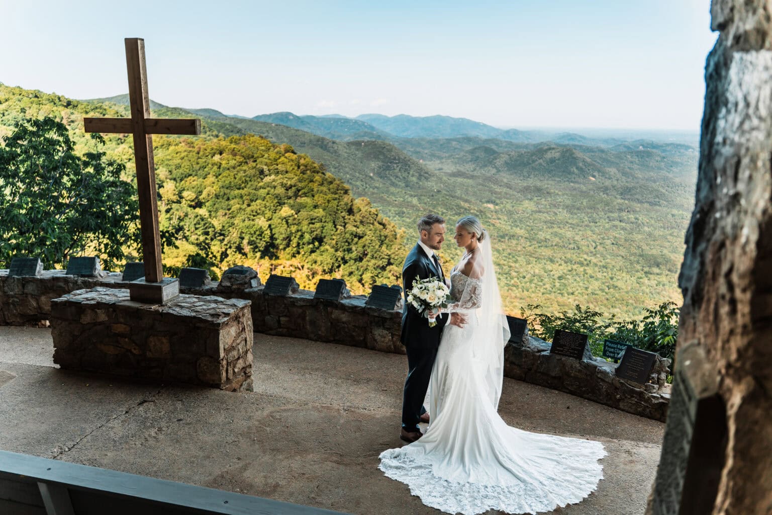 Pretty Place Wedding at Symmes Chapel | Complete Guide » StoryBright Films